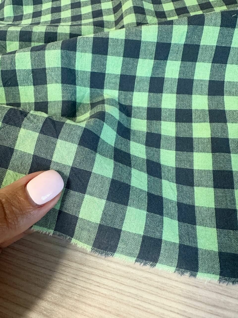 1м. Вареный (стираный) хлопок. Ткань для шитья. Ширина 250 см. Цвет синий, салатовый клетка.