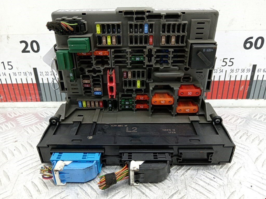 Блок предохранителей BMW 1-Series (E81/E82/E87/E88) 61149119445 арт. 1971721