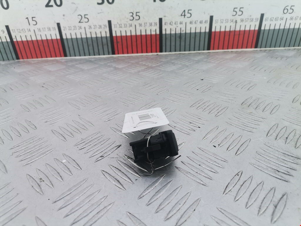 Кнопка стеклоподъемника Ford Focus 2 1223143 арт. 2156881