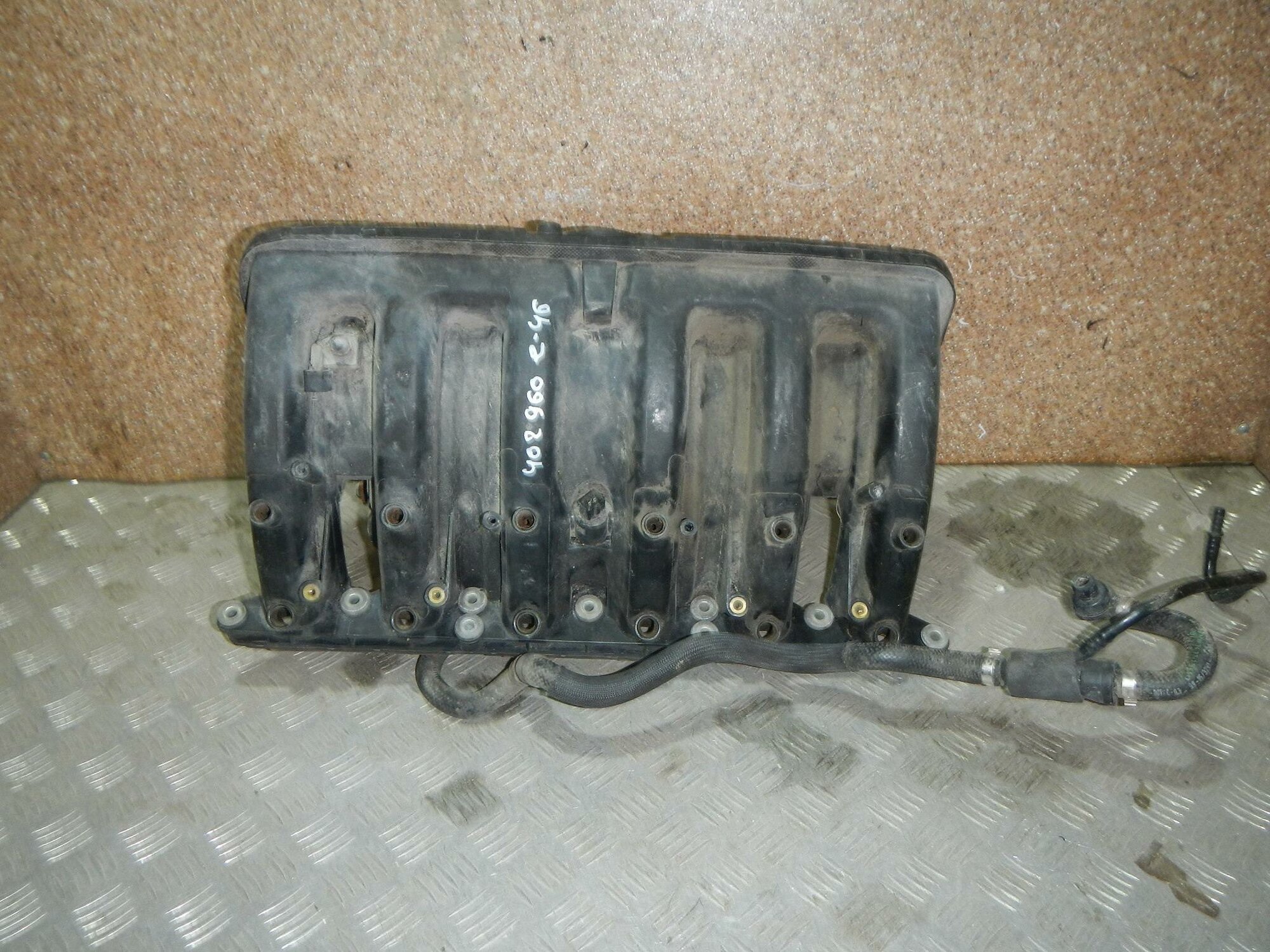 Б/У Коллектор впускной, BMW (БМВ)-3 (E46) (98-05) BMW 3 (E46) (98-05) Без видимых повреждений. 402960 BMW арт. 11611438140