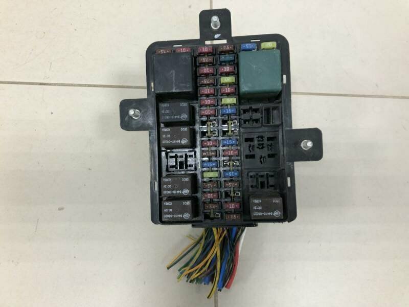 Блок предохранителей SsangYong Actyon 2005-2012 кат.номер: 8212032062 8216009300