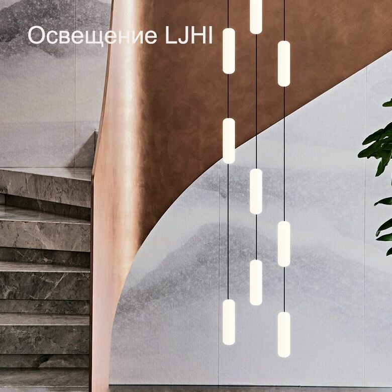 Люстра на лестничной клетке — фото 1
