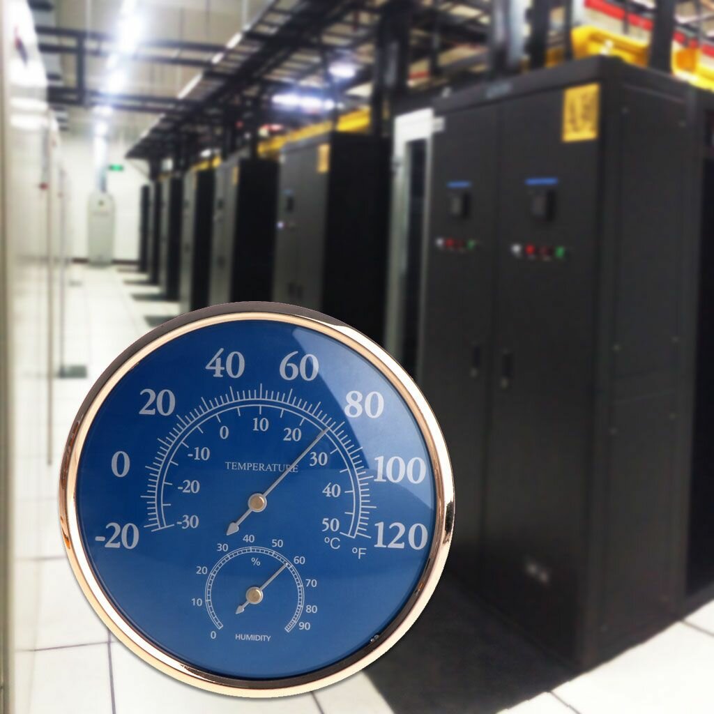 Круглый стрелочный термометр и гигрометр