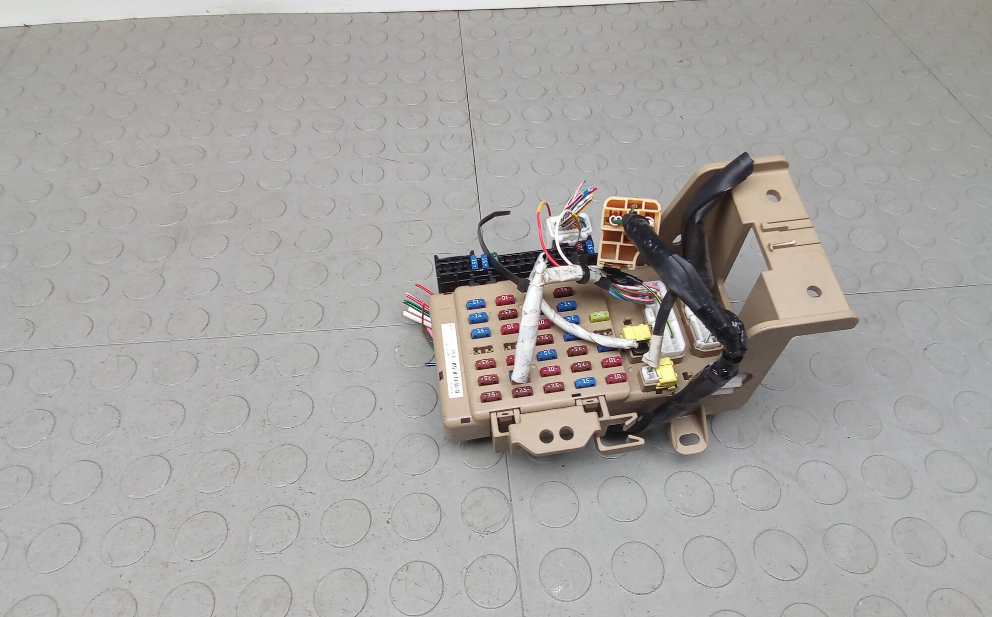 Блок предохранителей SUBARU FORESTER 4 (SJ/S13), Номер 82201FJ100