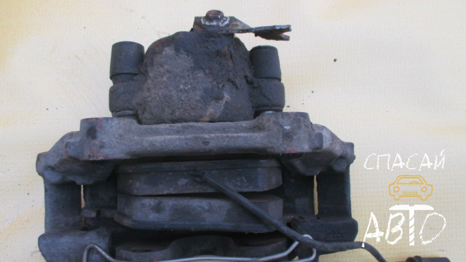 Суппорт передний Passat (B5) Volkswagen