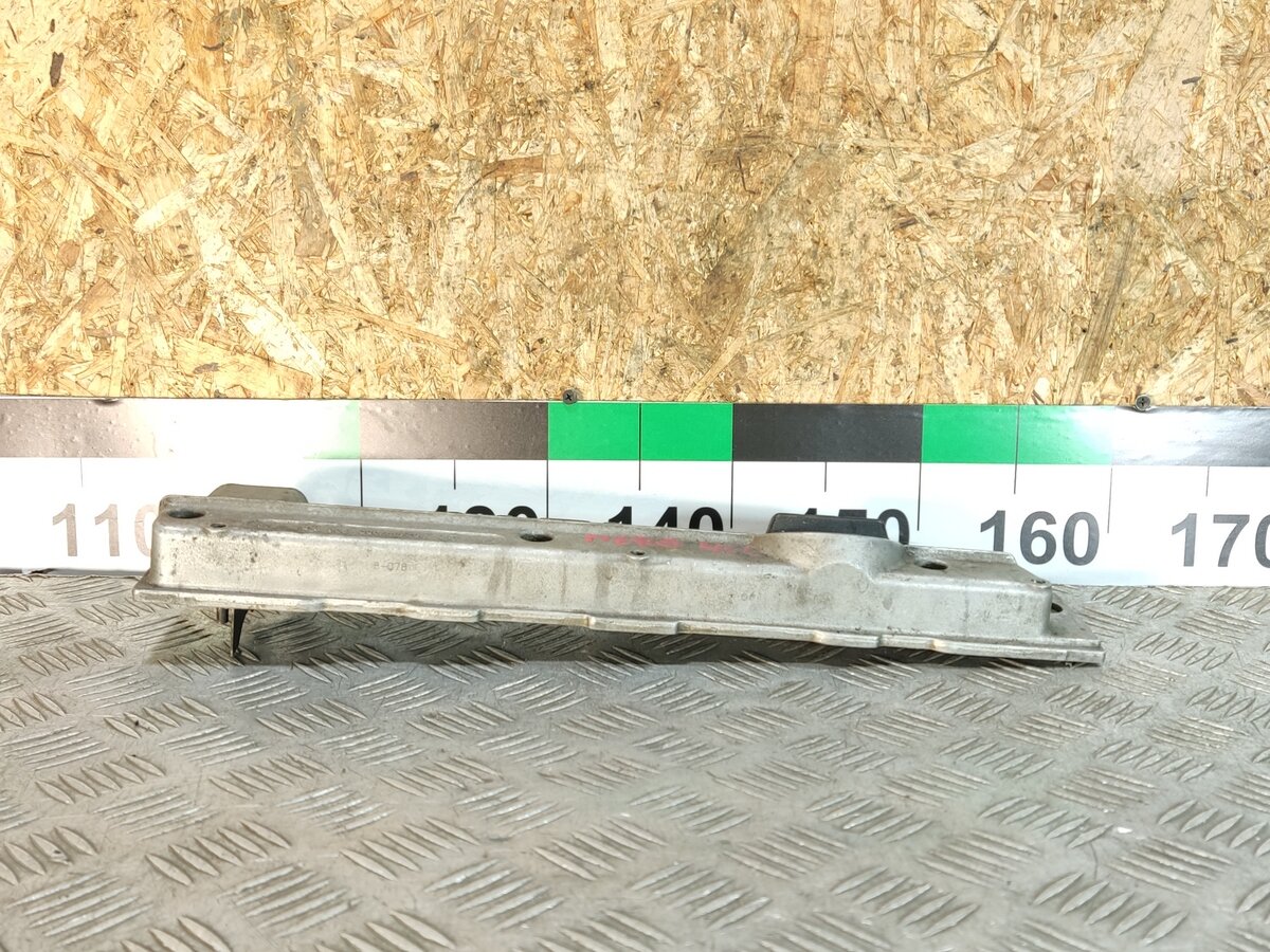 Крышка клапанная PEUGEOT 406 1995-1999 9624627980