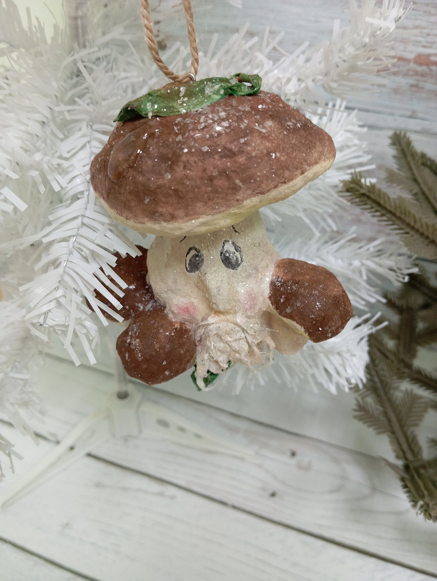 Ватная игрушка Гриб-Боровик многодетный дед, украшения для елки и декора. 1 шт