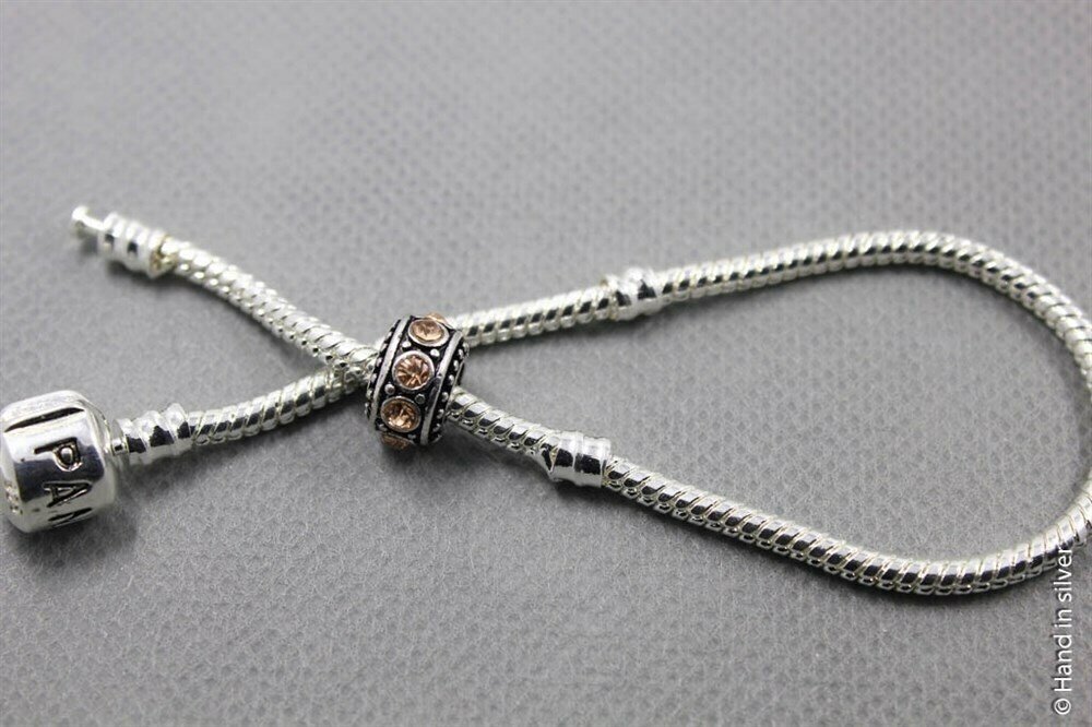 Шарм Handinsilver ( Посеребриручку ), стекло
