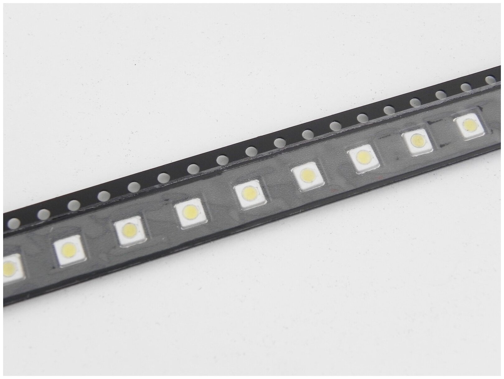 Светодиод подсветки телевизора 3537 3V (20шт.) LED, для телевизоров