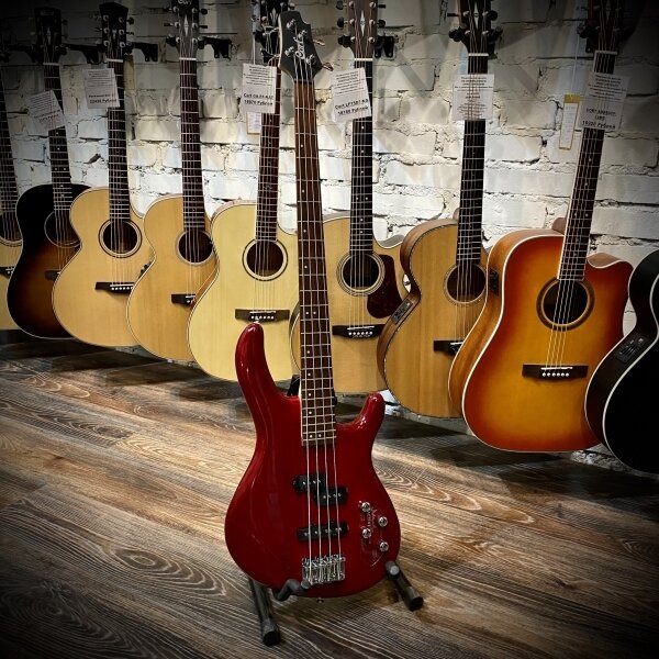 Бас-гитара Cort Action Series Action-Bass-Plus-TR красная