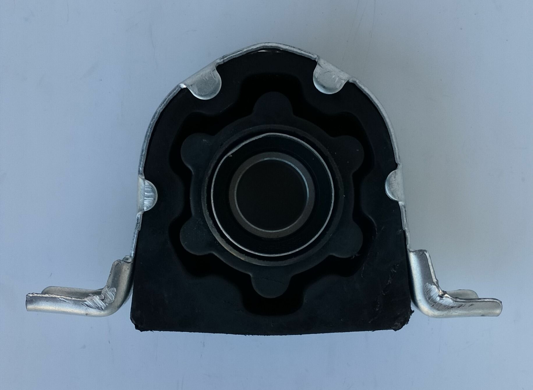 Опора карданного вала для ГАЗ 3302 Газель, 3110 Волга, 2217 Соболь нового образца с кронштейном