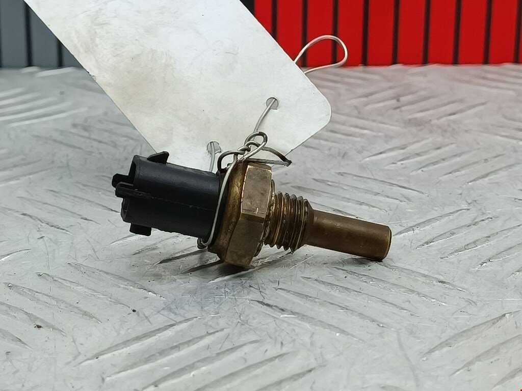 Датчик температуры охлаждающей жидкости Opel Omega B арт. 2067223