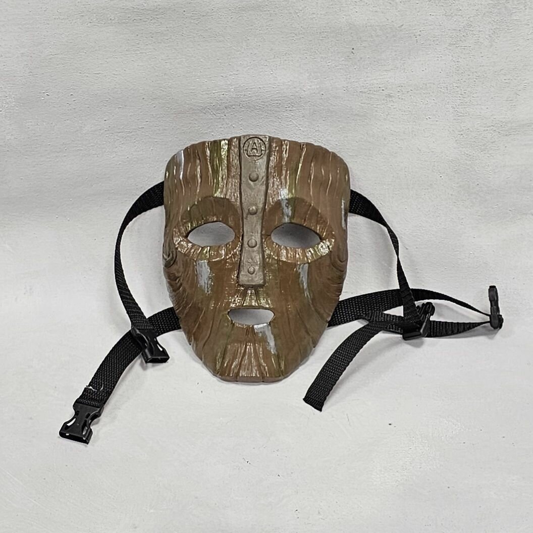 Маска Локи из фильма The Mask