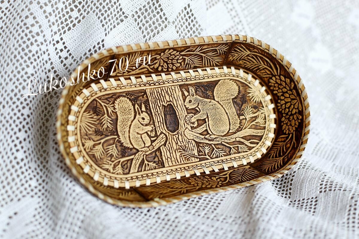 Тарелка из бересты овальная "Белочки", береста, 25х14 см