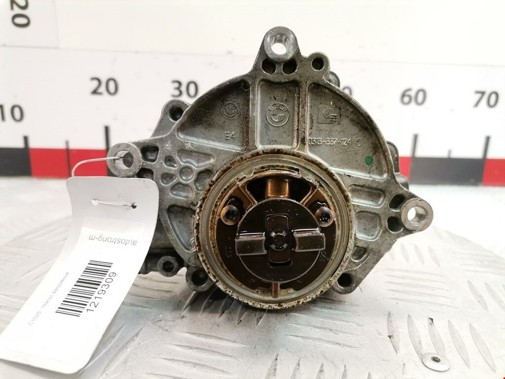 Насос вакуумный BMW 3-Series (E90/E91/E92/E93) 11667547024 арт. 1219309