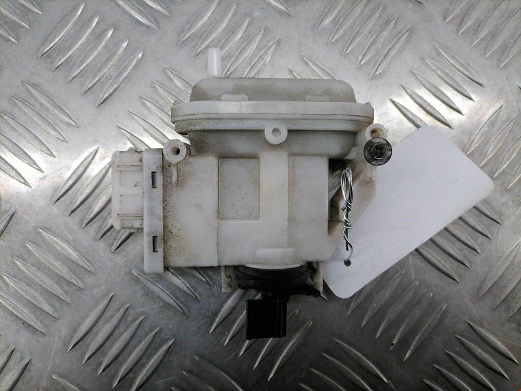 Сервопривод (электропривод моторчик привода) замка двери Volkswagen Passat 3 357862153H арт. 2090499