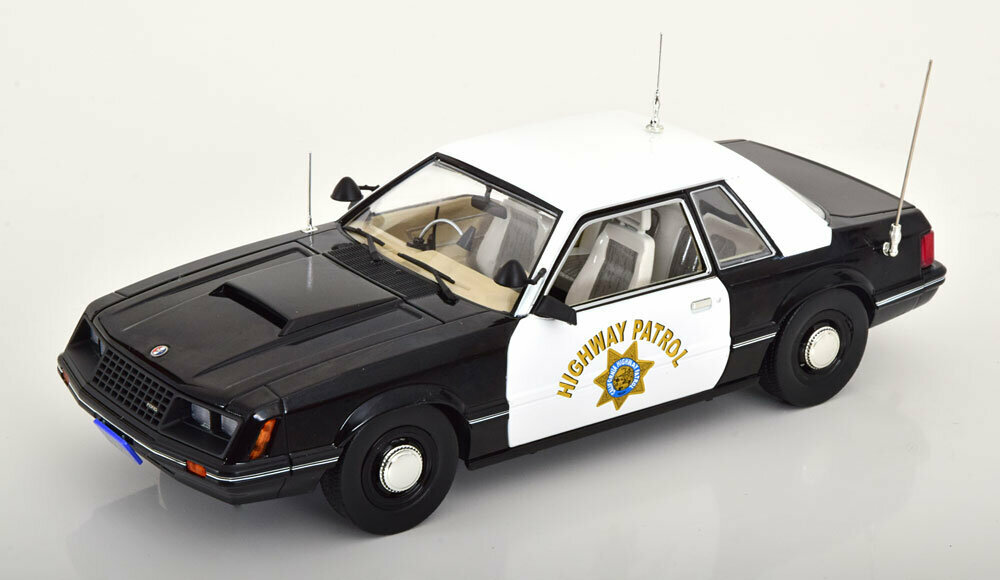 Модель коллекционная GREENLIGHT Ford mustang ssp california highway patrol 1982