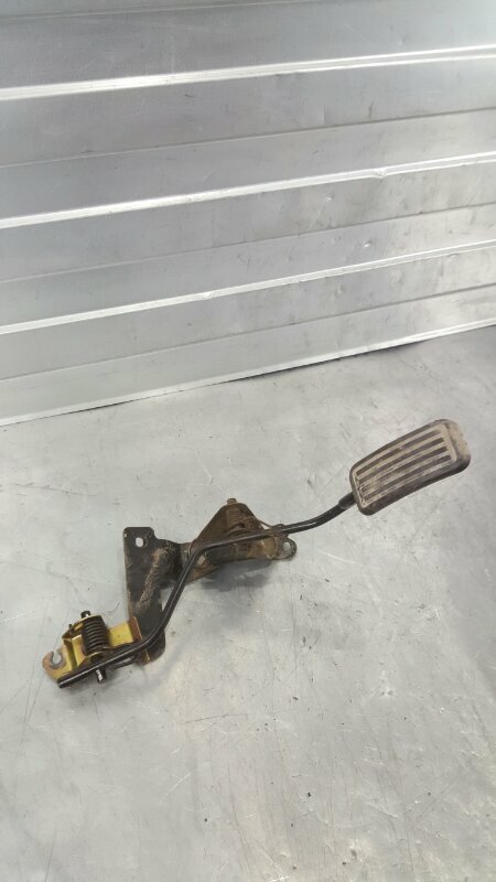 Педаль газа Chery Tiggo T11 4G64 2005-2008 T111108010BA