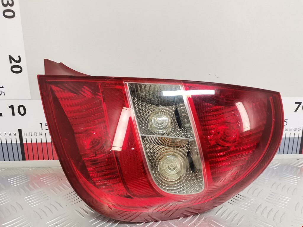 Фонарь задний правый Citroen C5 1 6351N8 арт. 1606793