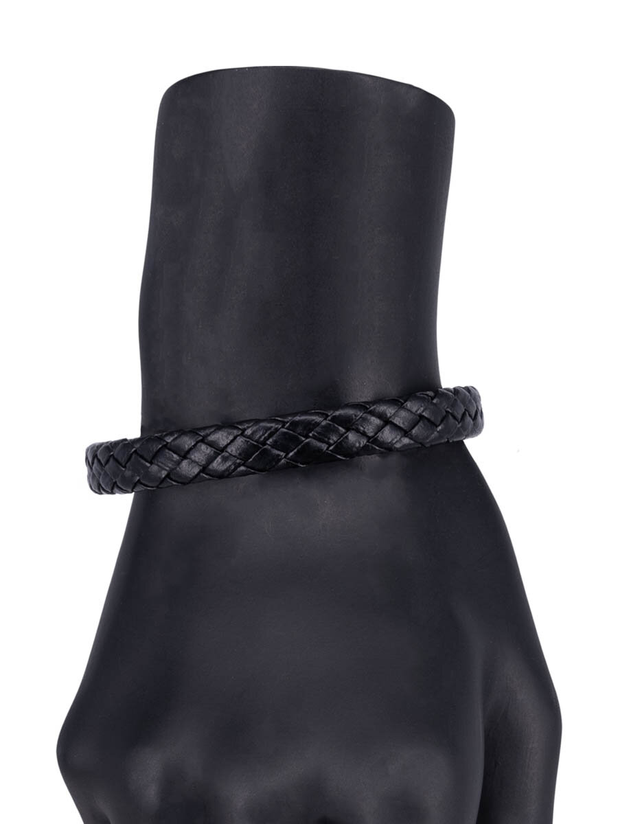 Плетеный браслет