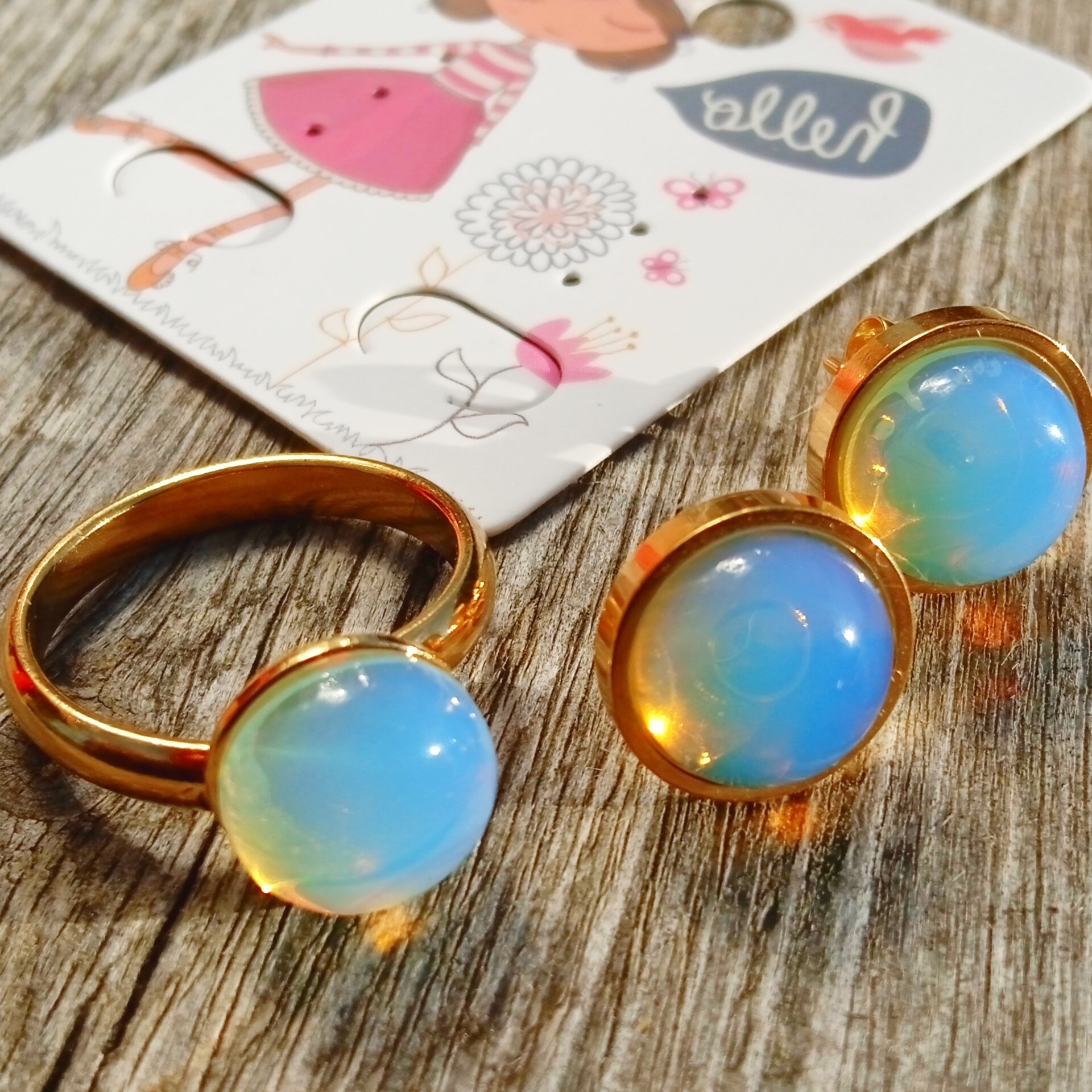 Комплект бижутерии: серьги, кольцо, опал