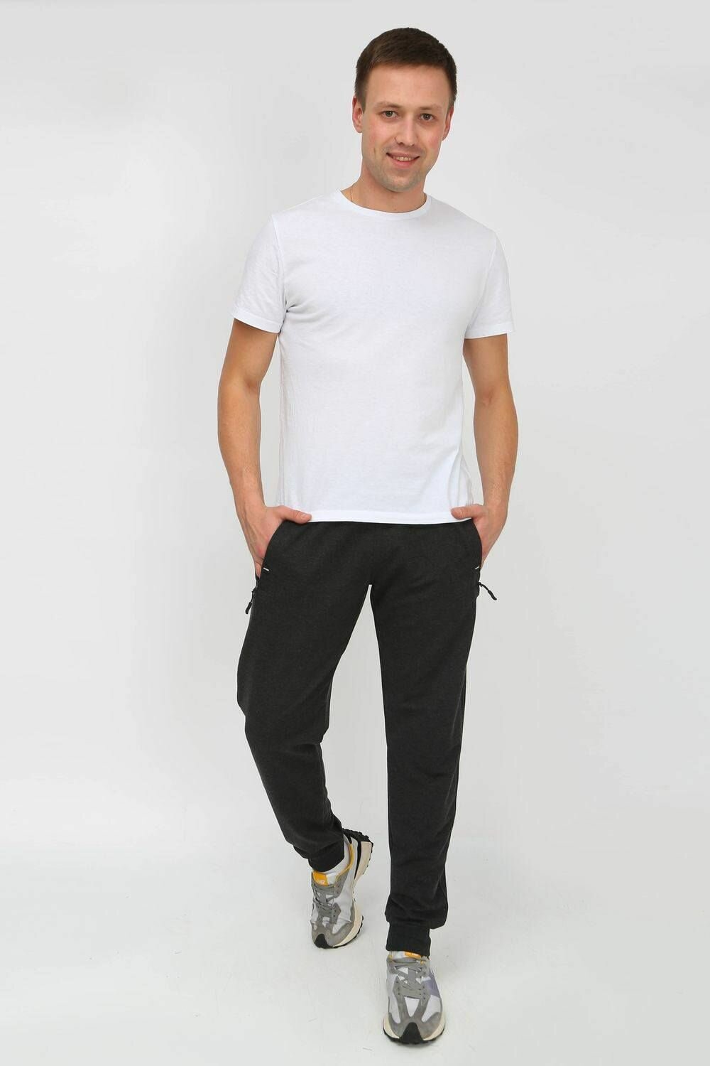 Брюки спортивные