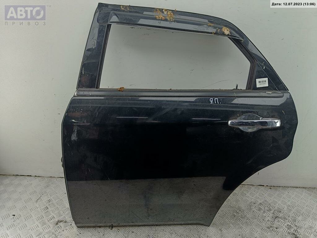 Дверь боковая задняя левая Chrysler 300C