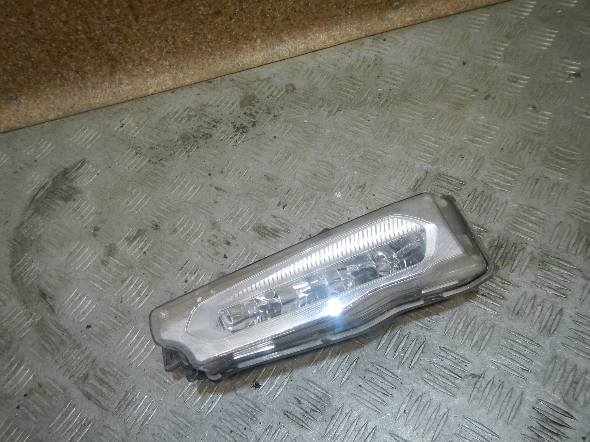 Б/У Фара противотуманная левая, BMW (БМВ)-X3 (G01) (17-) BMW X3 (G01) (17-) Сломано крепление, трещина на креплении. 551...