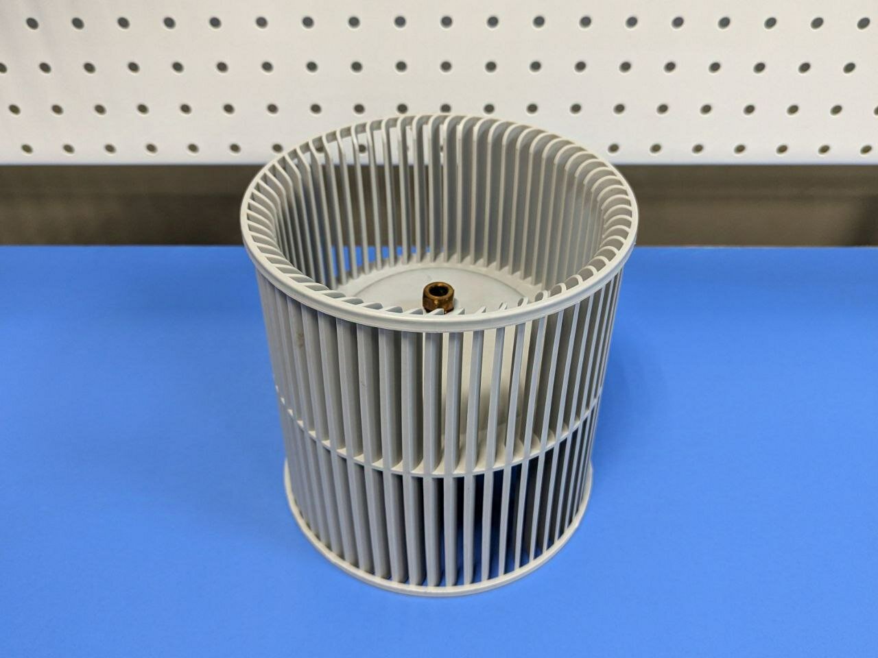 Крыльчатка мотора вытяжки d=150мм, h=154мм.