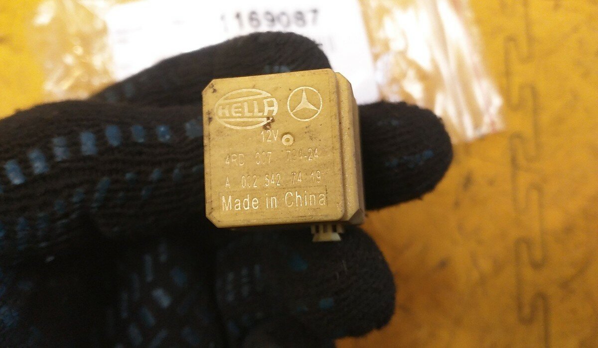 Реле Sprinter (901-905)/Sprinter Classic (909) Mercedes-Benz A0025427419