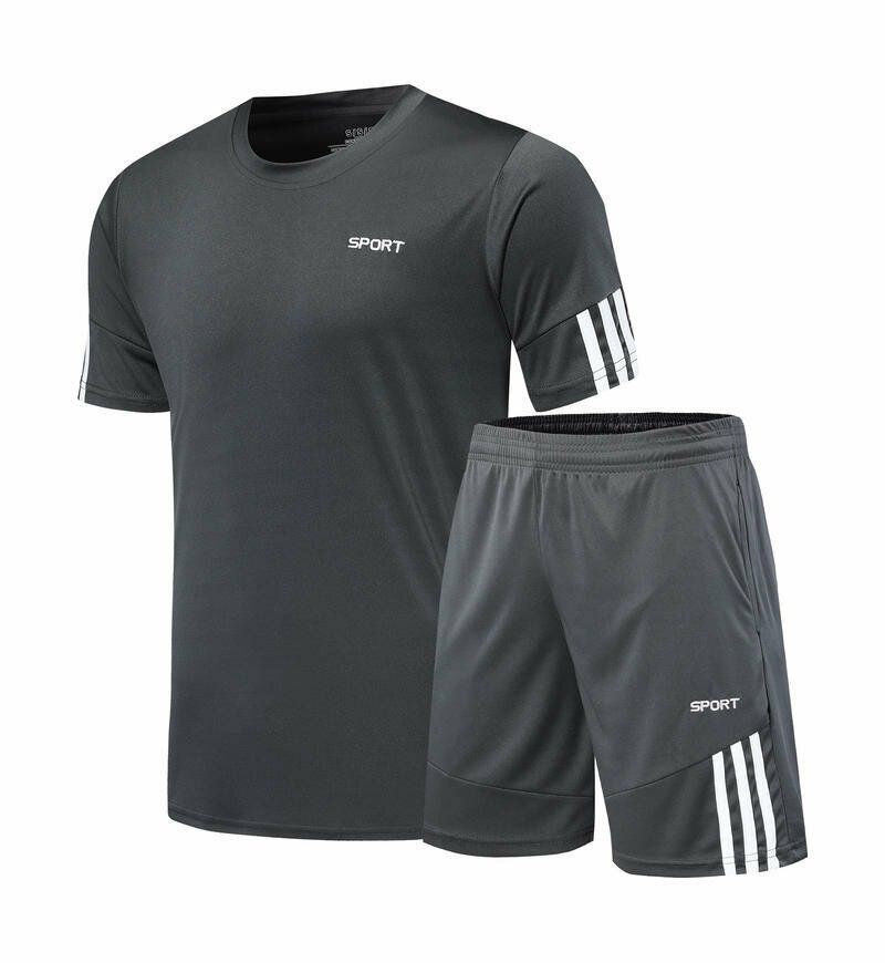 Костюм спортивный