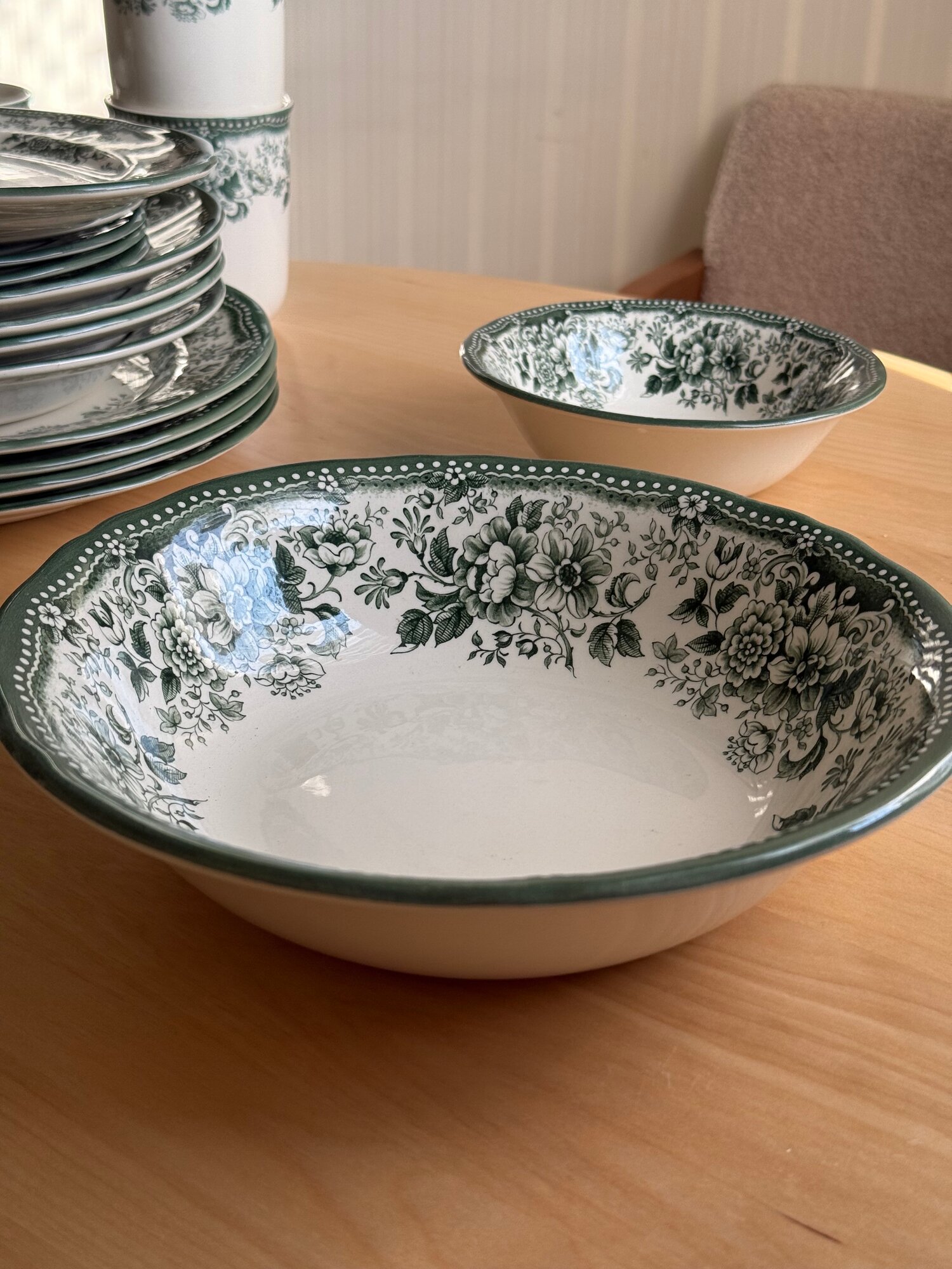 Салатник большой 23,7см Claytan Diana Rose Jade Green