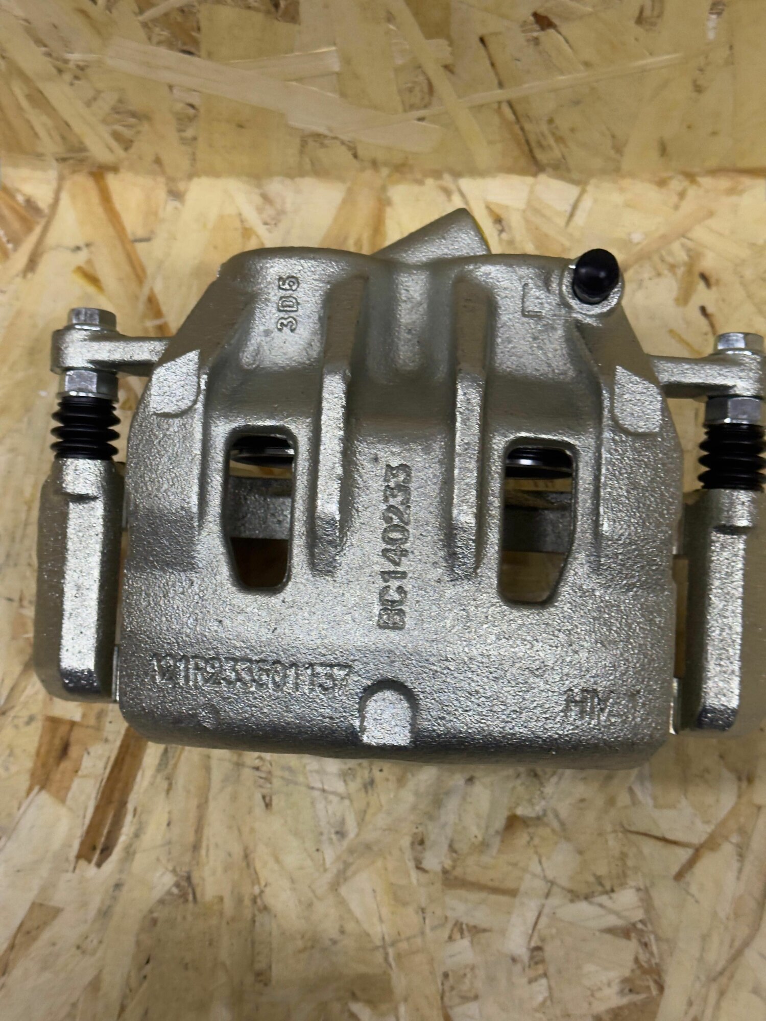 Суппорт тормозной левый в сборе для автомобилей A21R22 Некст Next A21R23.3501137