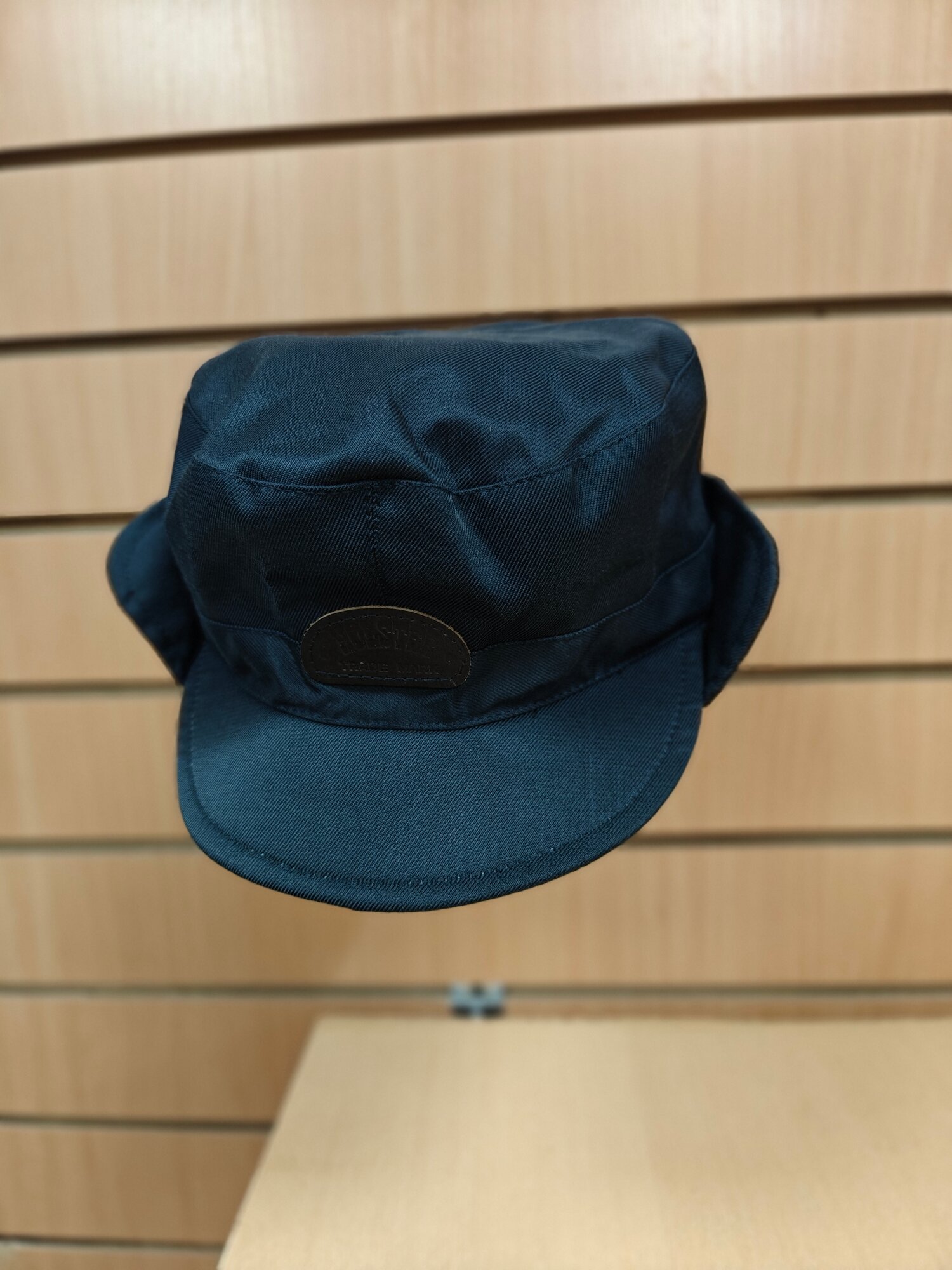 Кепка летняя охранника "Универсал", цвет чёрный, размер 58, Хольстер (ООО флагман-с), с отворотом для защиты шеи.