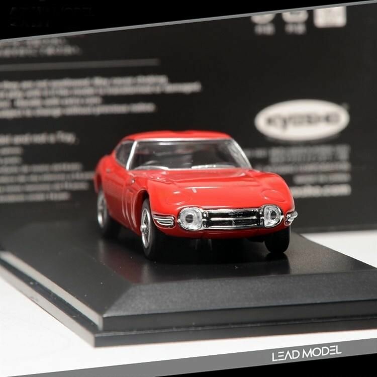 Машинка INNO 1/64 Toyota 2000GT Pagasus Die-cast Alloy Car Model Collection Gift