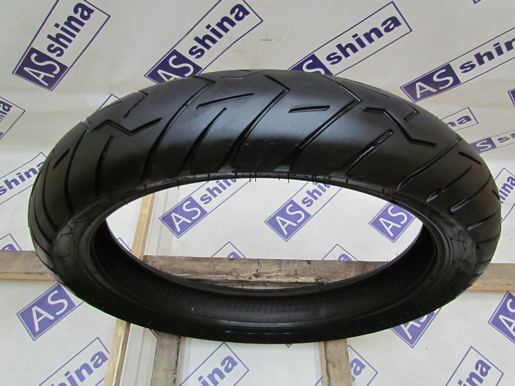 Мотошина БУ для мотоцикла Pirelli Scorpion Trail 2 120 / 70 R19 0022900
