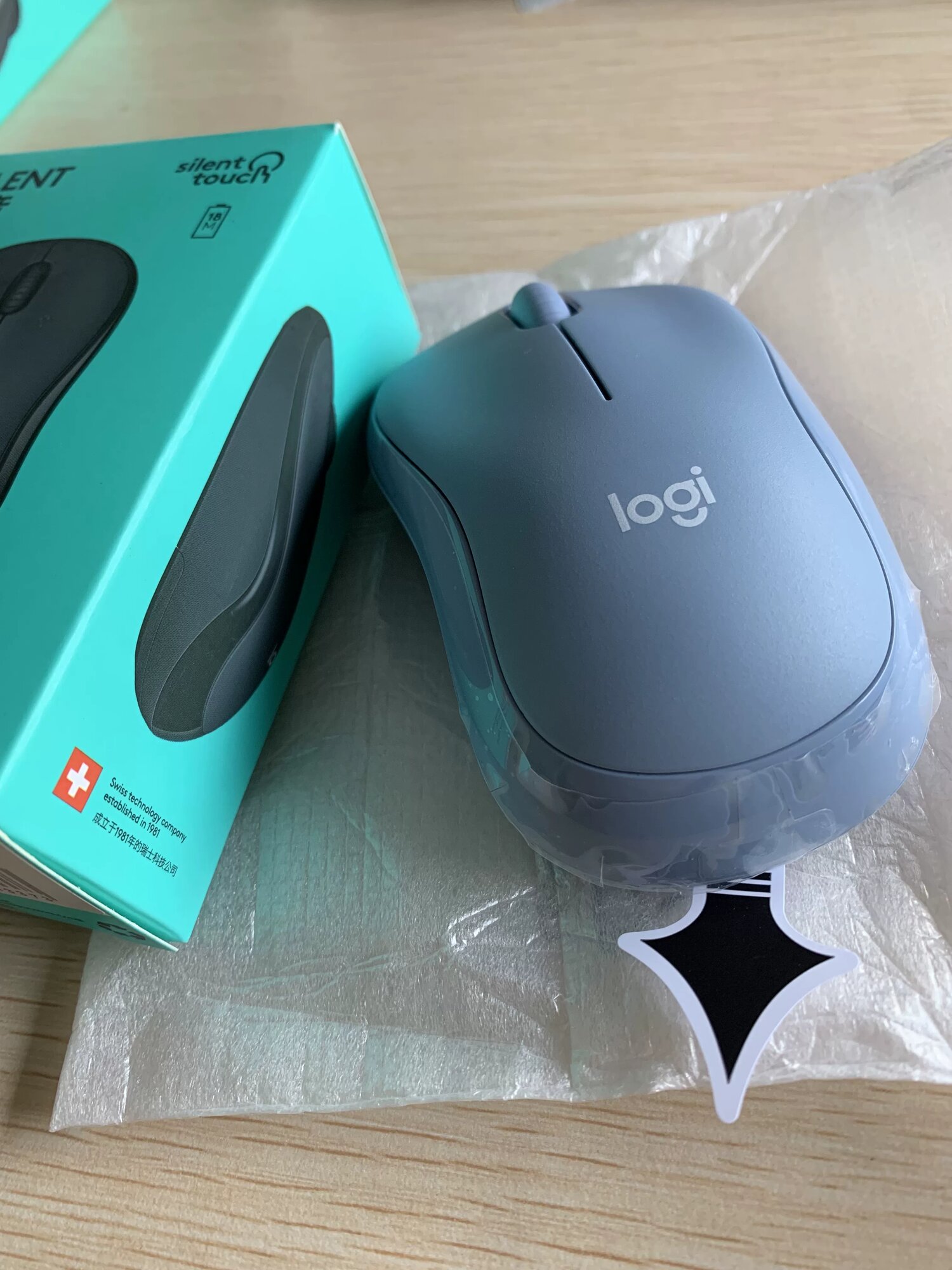 Беспроводная бесшумная мышь Logitech M221 для ноутбуков и настольных компьютеров, розовая, для девочек, компактная и