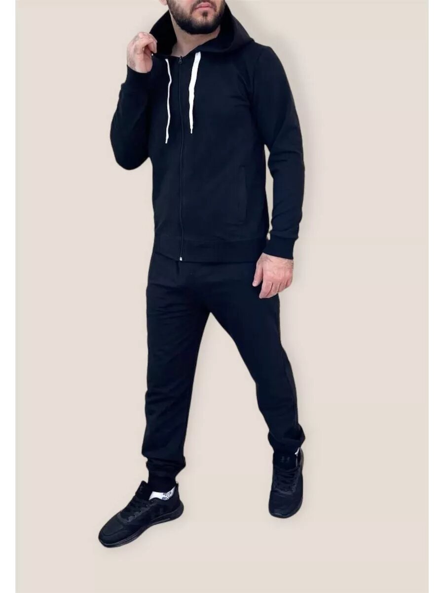 Костюм спортивный