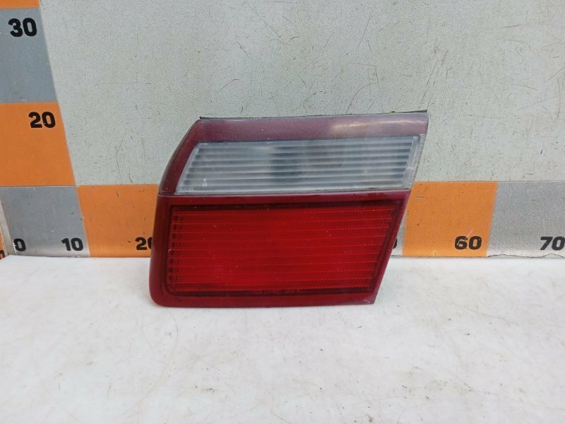Б/У внутренний, оригинал Фонарь задний правый Mazda Capella 1998 7 374015 MAZDA арт. 22661827