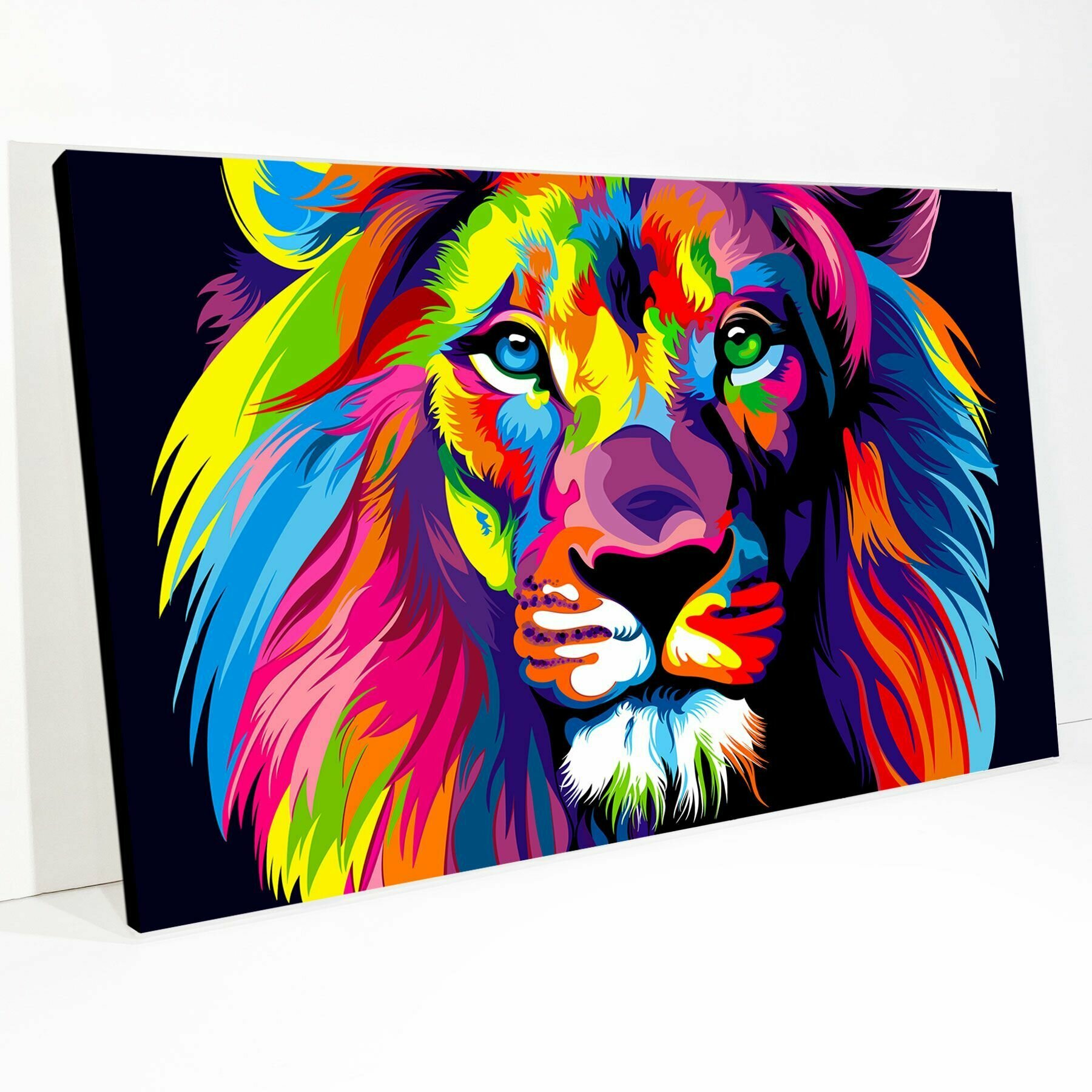 Картина Цветной Лев на темном фоне на холсте 30х40см