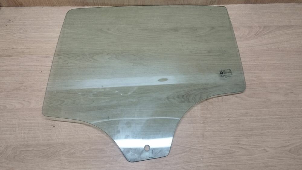 Стекло двери задней левой Opel Corsa D 2006-2015 13188526
