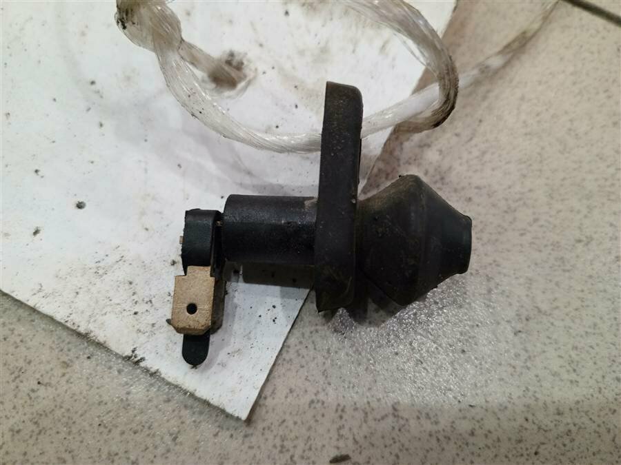 Концевик двери от Lifan Smily 2008-2017