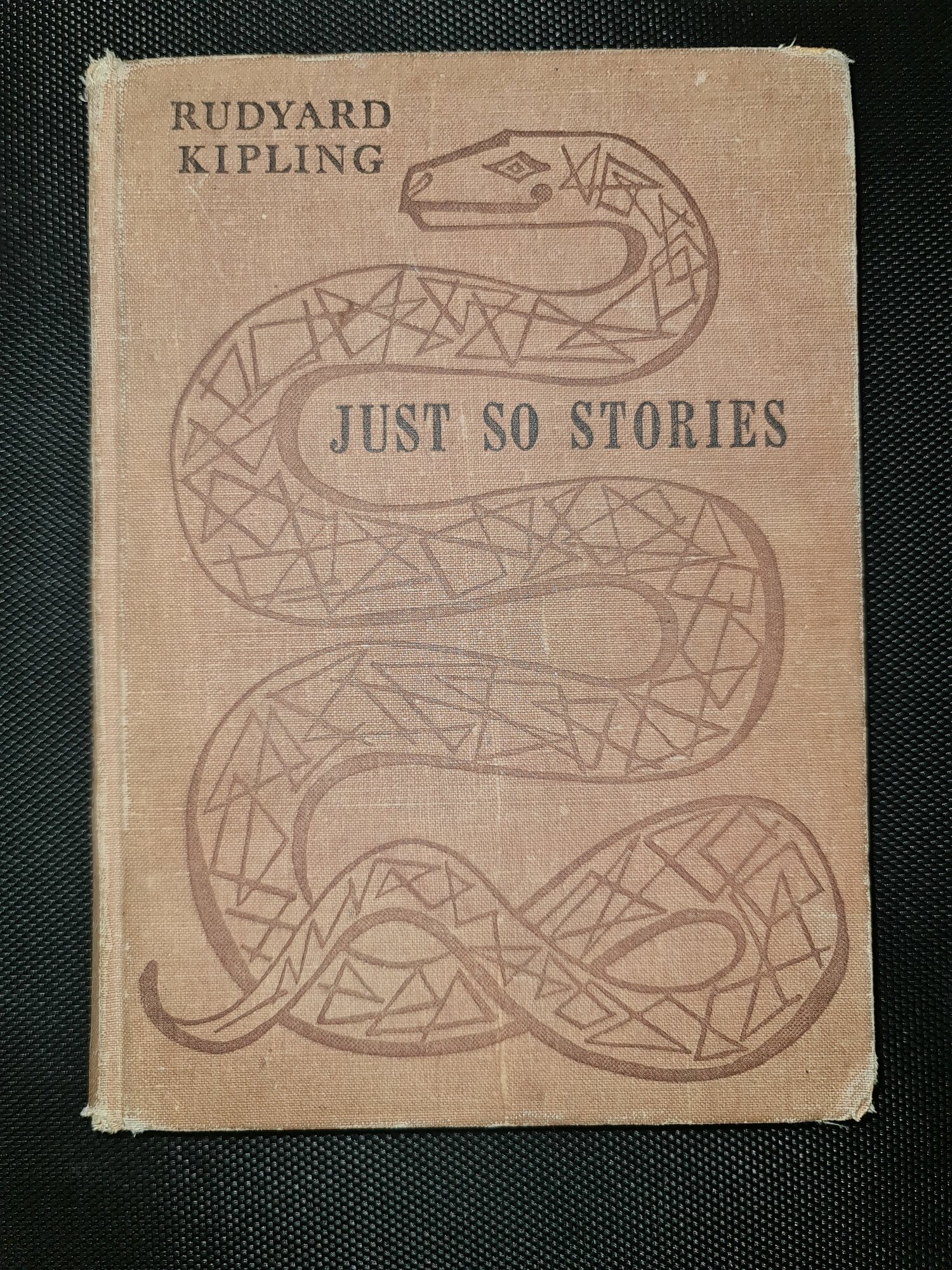Редкая книга на английском языке Rudyard Kipling "Just So Stories" (Редьярд Киплинг - Просто сказки), художник А. Пушкарев,1968 г.