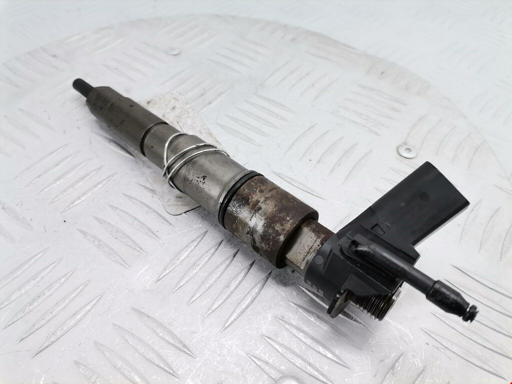 Форсунка дизельная электрическая BMW 3-Series (E90/E91/E92/E93) 13537792721 арт. 1590469