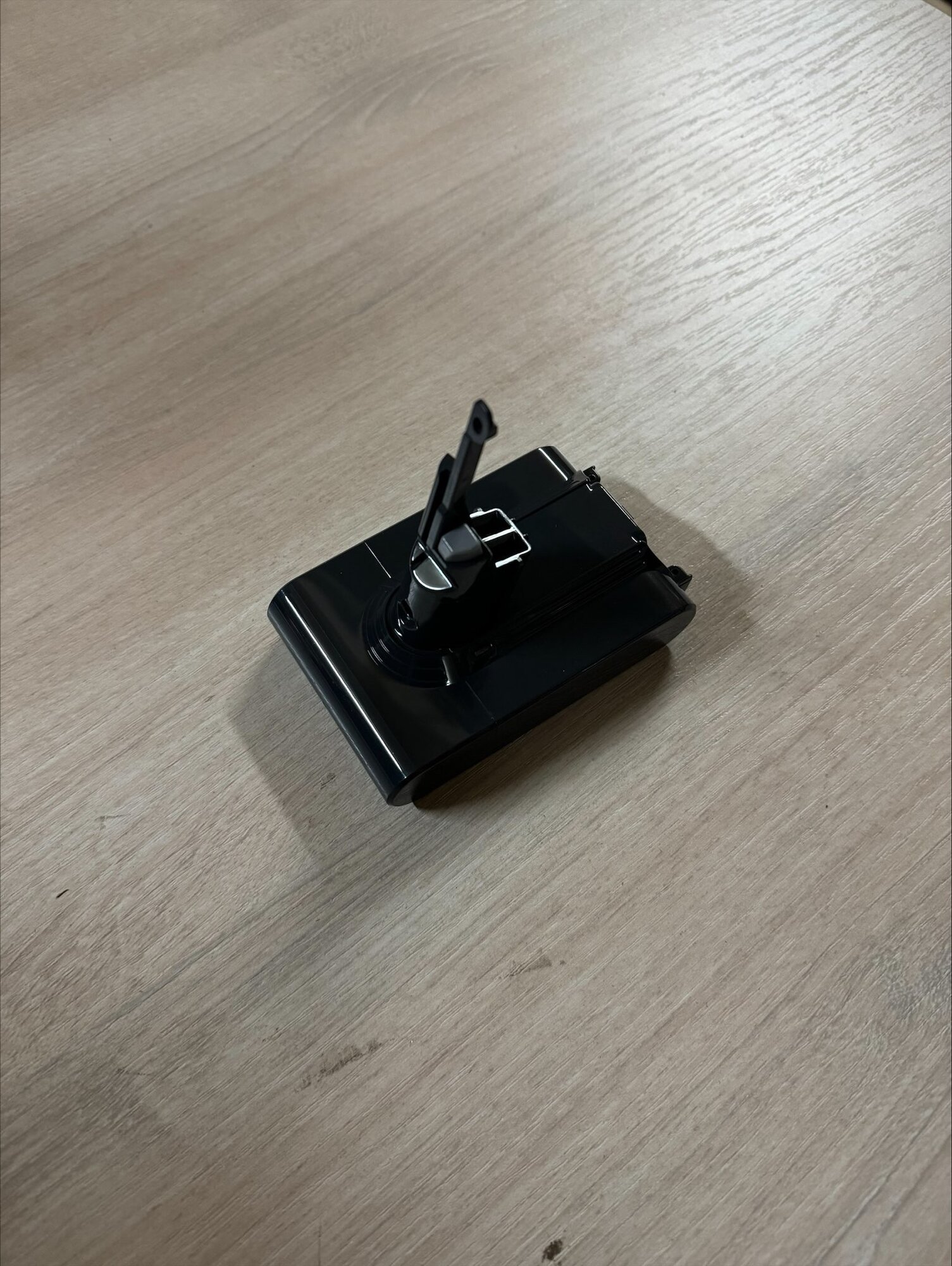 Аккумулятор для пылесоса Dyson V7, V7 Fluffy, V7 Animal, V7 Pro (SV11), 47.52Wh, 21.6V, 2500mAh, OEM