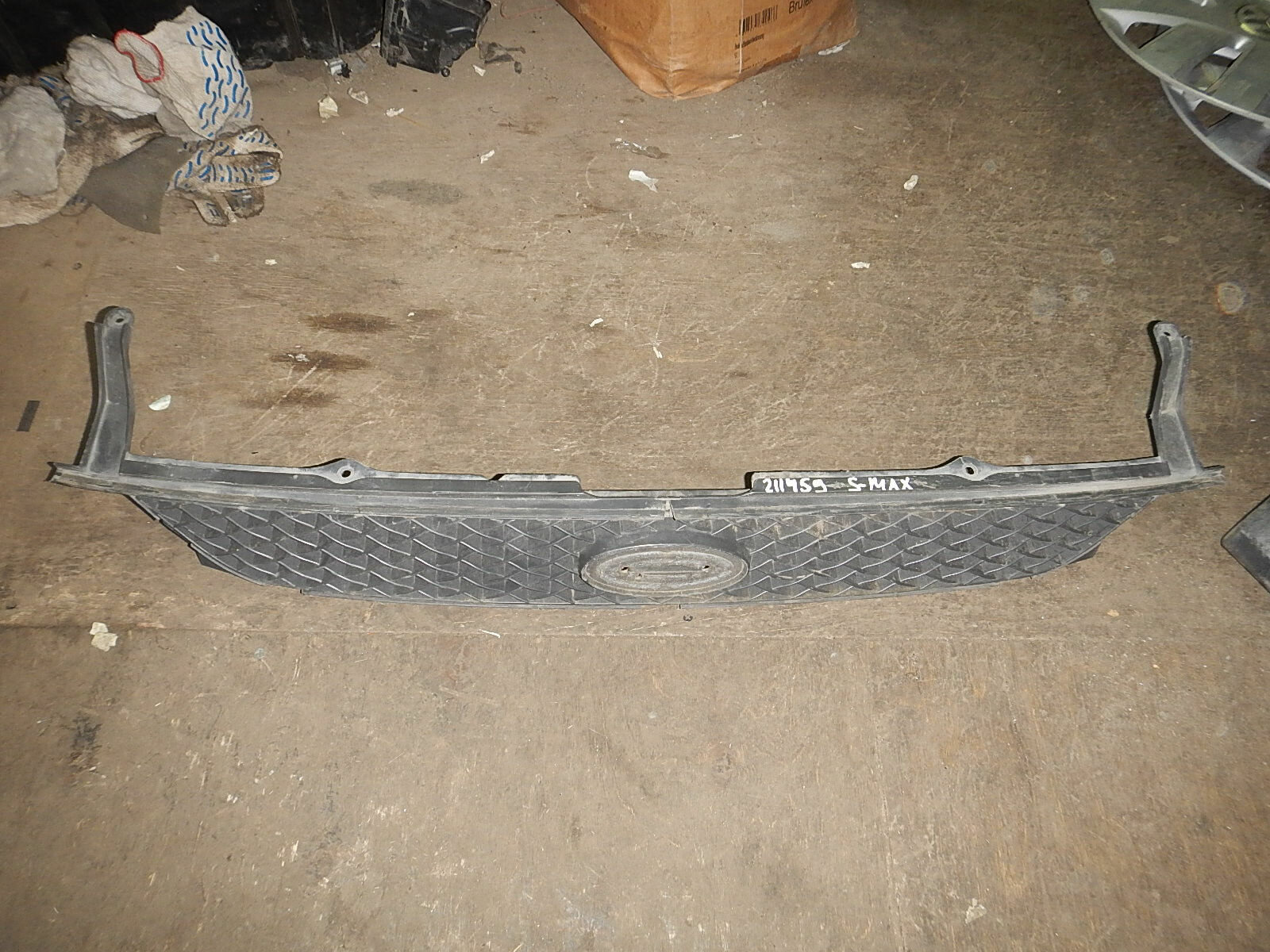 Б/У Решетка радиатора, Ford (Форд)-S-MAX (06-) FORD S-MAX (06-10) целая 211459 FORD арт. 6M21R8200