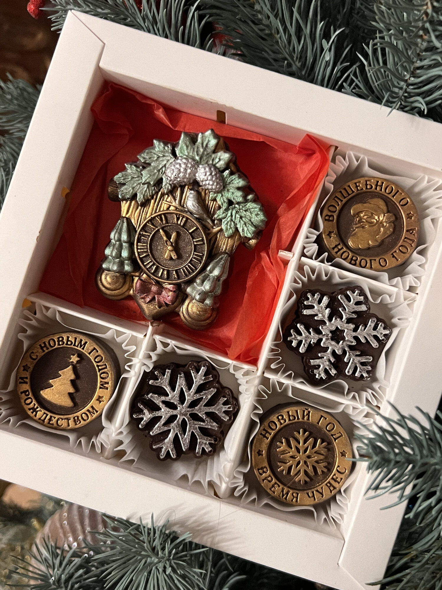 Шоколадный набор "Конфеты на новый год" №81, молочный шоколад, ручная работа