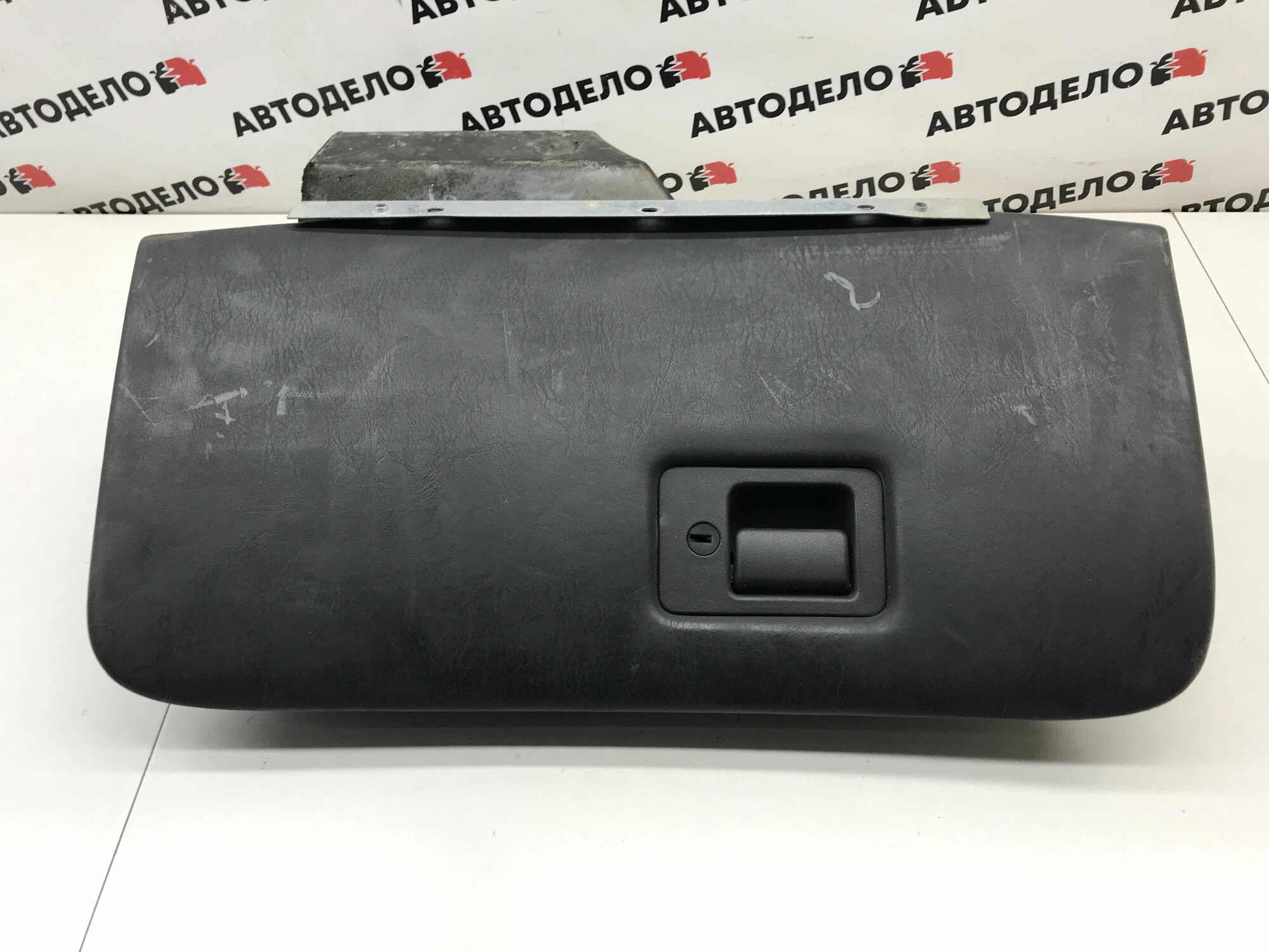 Бардачок пассажирский Lincoln Town Car FN145 2001