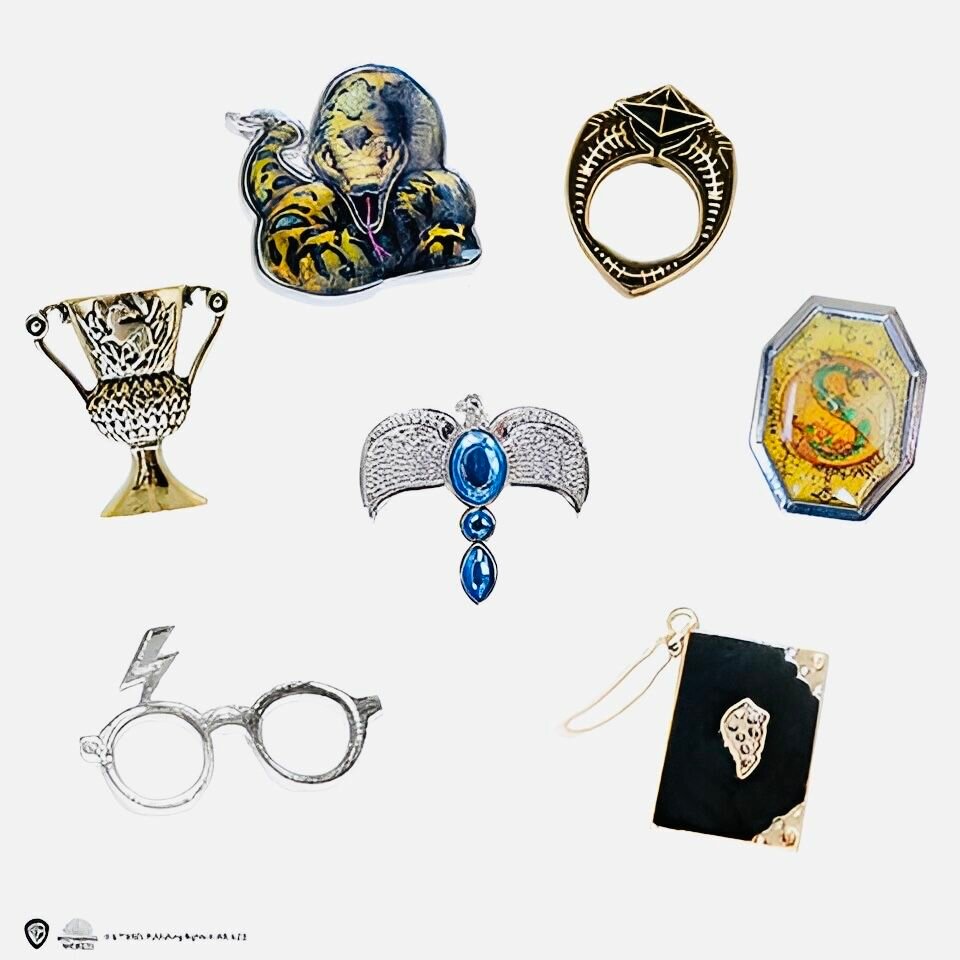 Значок The Noble Collection