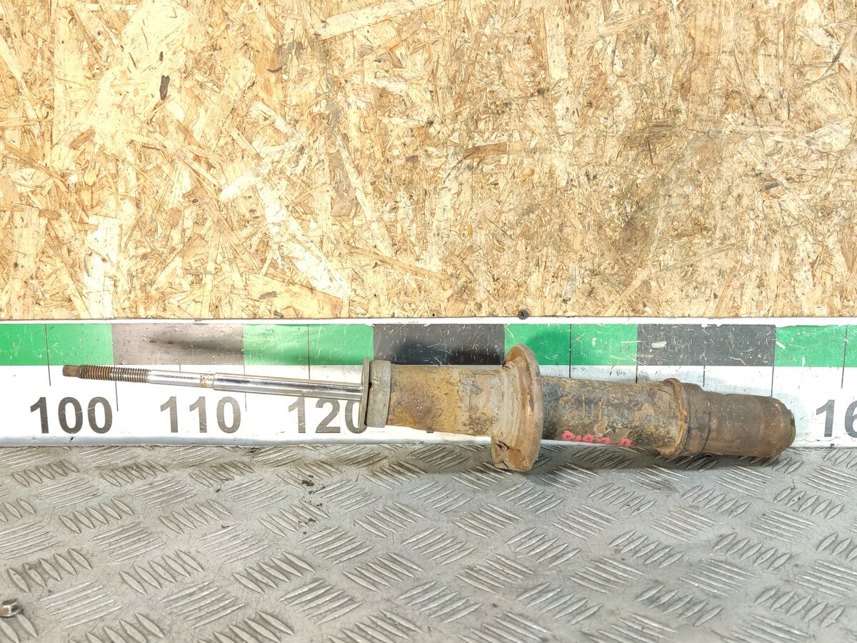 Амортизатор передний правый GAZ Volga Siber 04879422AB